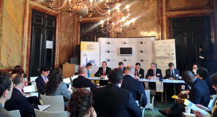 Koen Berden presents TTIP study and represents WTI at Ideas Lab